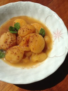 Stewed Apricots with Vanilla and Cardamom « Naturally DIY